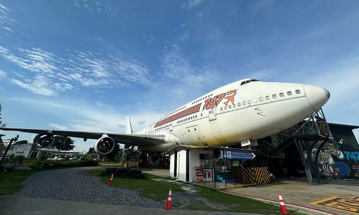 Experience the Skies: Pilot a Boeing 747 at Bangkok’s Unique Café ...