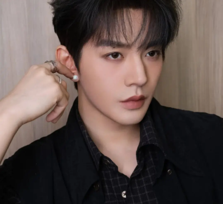 Deng Wei Reportedly Advances Multiple Projects as Schedule Gains ...